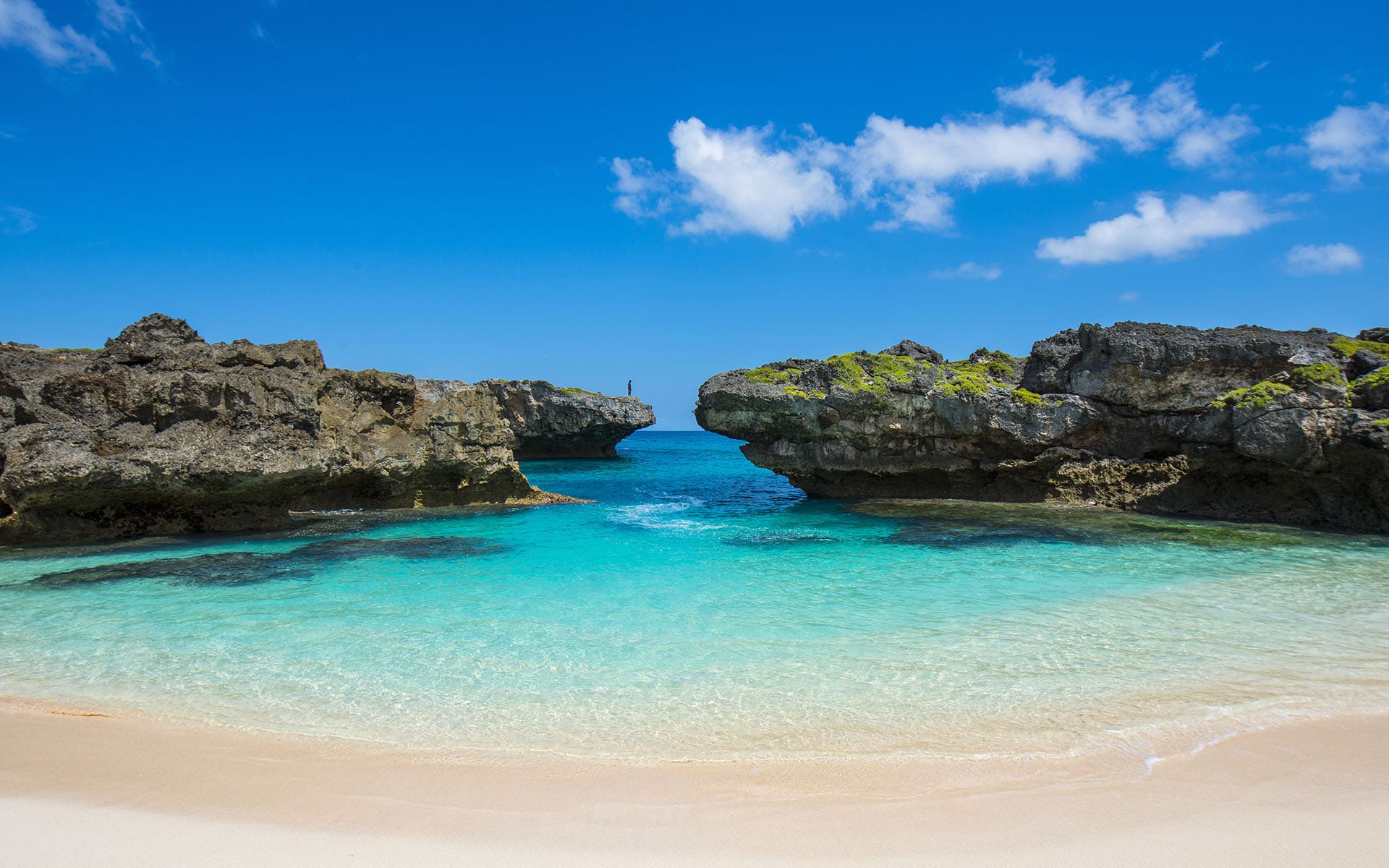 Mandorak Beach: The Iconic Hidden Treasure in West Sumba - Letstravelntt