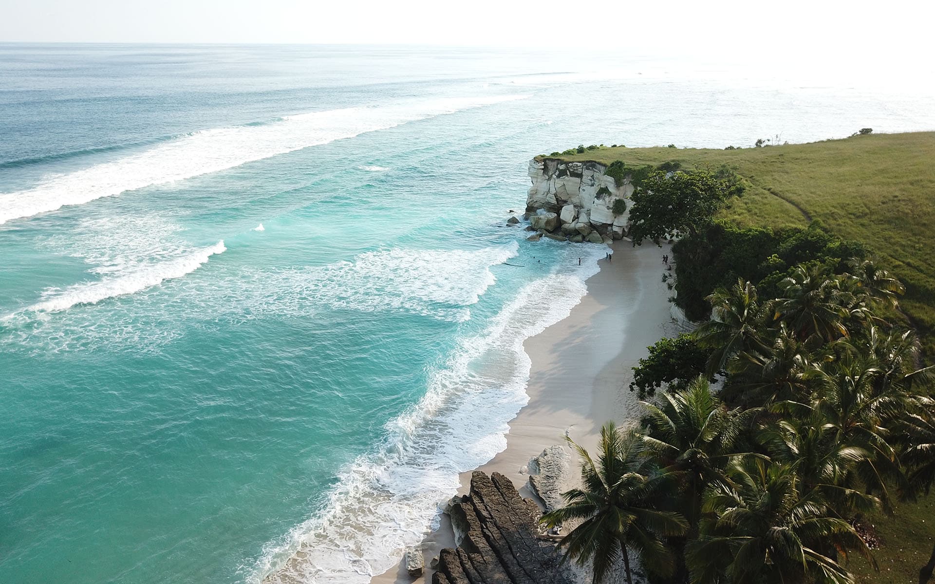 This is the Beauty of Watu Bella Beach that You Must Visit - Letstravelntt